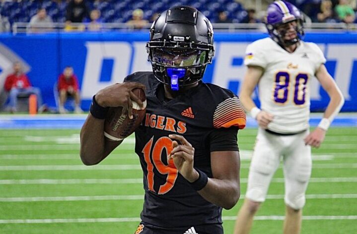 Stars Shine as Belleville defends D1 Championship - Prep Redzone