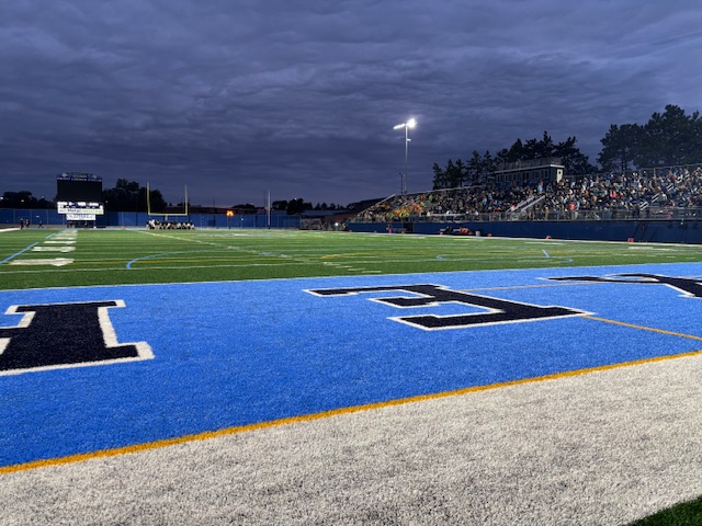 Becker Bolts Over 4A Rival Hutchinson 42-7: Recap - Prep Redzone